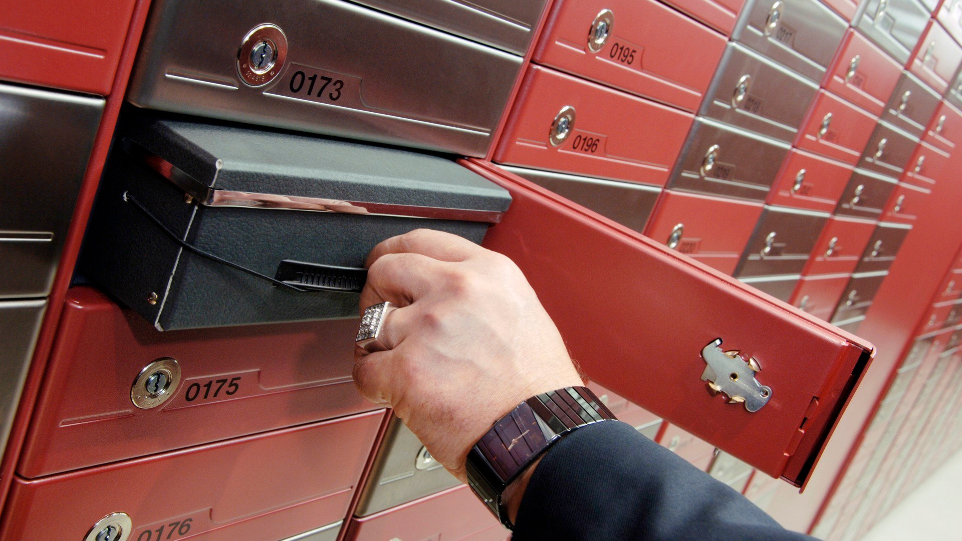 Secure storage solutions for precious metals